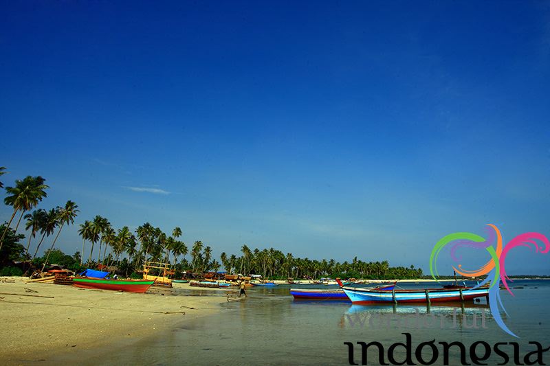 Bangka Belitung (Babel) Tourism - Photo Gallery - pala beach bangka ...