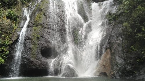 Limbong Kamandang Waterfall in West Sulawesi, Beauty Like A Curtain of ...
