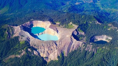 The Beauty of Three Colored Lakes, Kelimutu Lake – Visit Indonesia ...