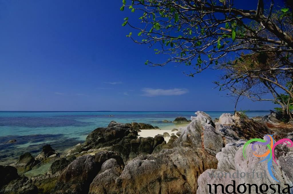 Central Java Tourism - Photo Gallery - tanjung gelam beach karimunjawa ...