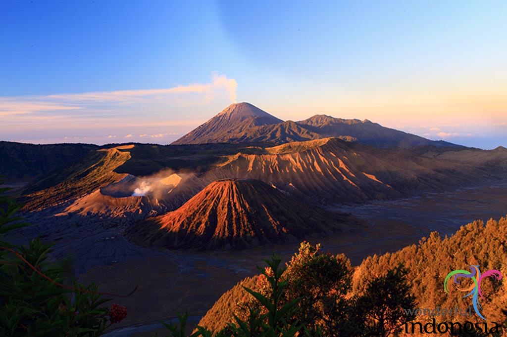 Regardez des photos de Java Est mount bromo east java 6