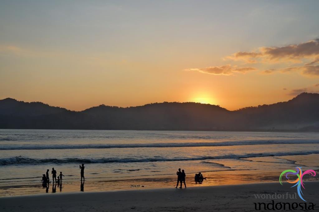 Regardez des photos de Java Est pulau merah island banyuwangi east java 4