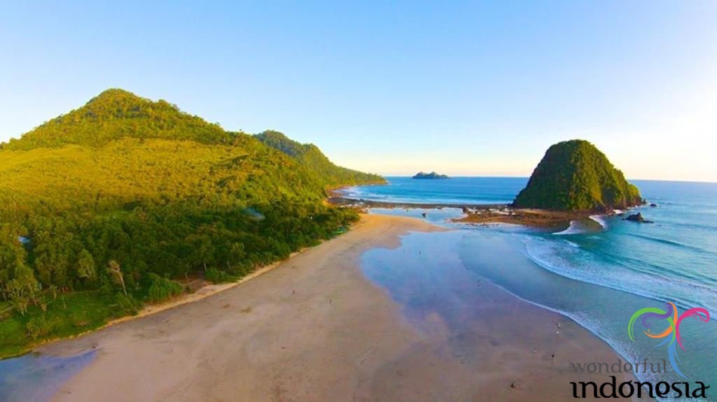 Regardez des photos de Java Est pulau merah island banyuwangi east java 8