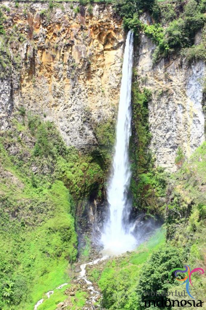 Nord Tourisme de Sumatra sipiso piso waterfall karo north sumatra 2
