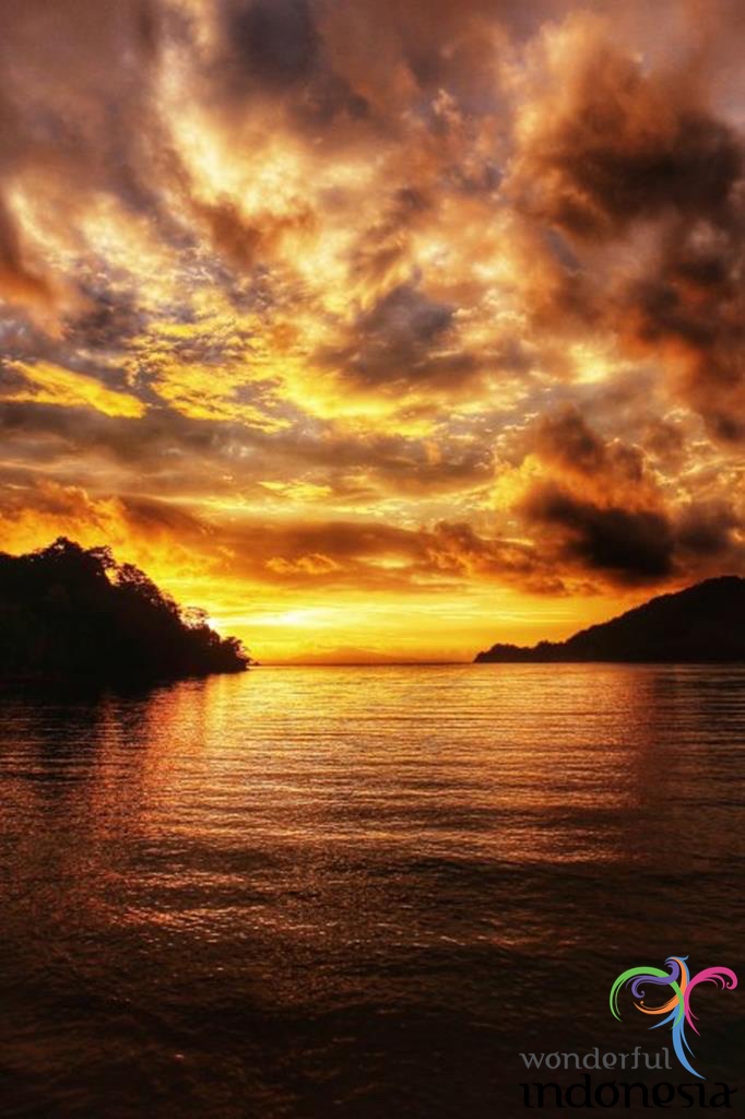 Lampung Tourism - Photo Gallery - kiluan bay tanggamus lampung 10