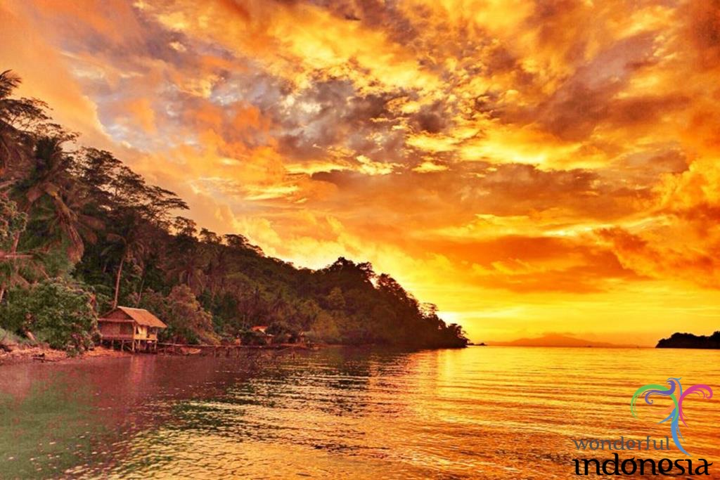 Lampung Tourism - Photo Gallery - kiluan bay tanggamus lampung 9
