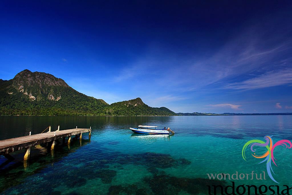 Moluccas - Maluku Tourism - Photo Gallery - ora beach seram island maluku 4