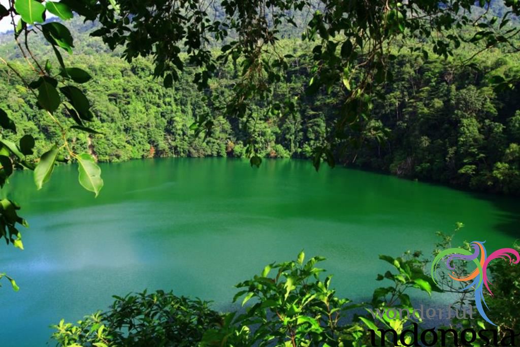 North Moluccas - North Maluku Tourism - Photo Gallery - tolire lake ...