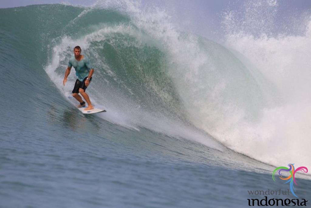 North Sumatra Tourism - Photo Gallery - nias surfing north sumatra 4