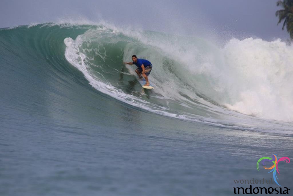North Sumatra Tourism - Photo Gallery - nias surfing north sumatra 6