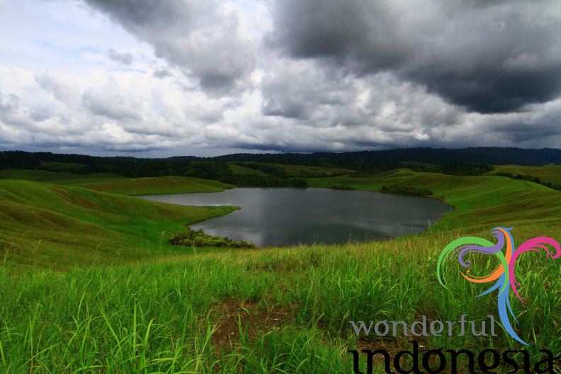 Papua Tourism - Photo Gallery - danau love jayapura papua 2