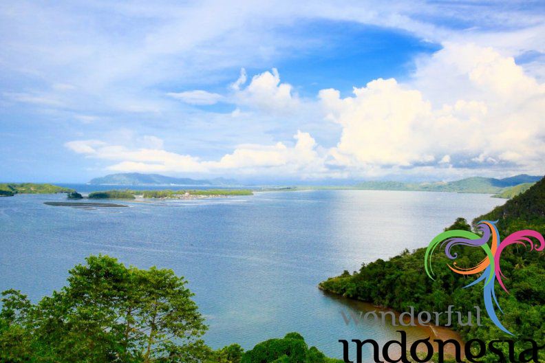 Papua Tourism - Photo Gallery - sentani lake papua 3