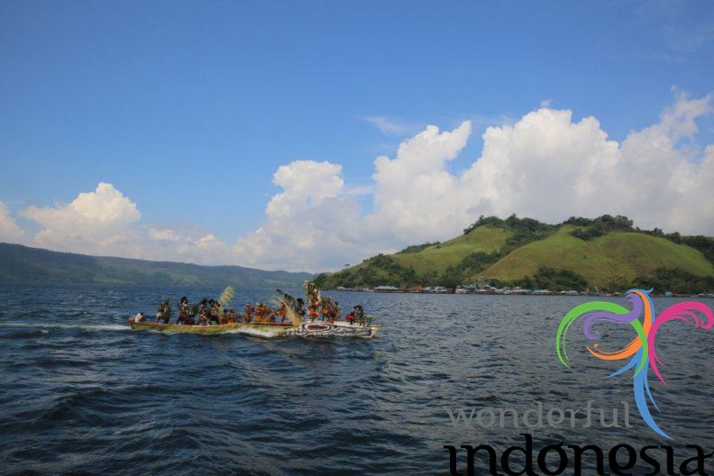 Papua Tourism - Photo Gallery - sentani lake papua 4