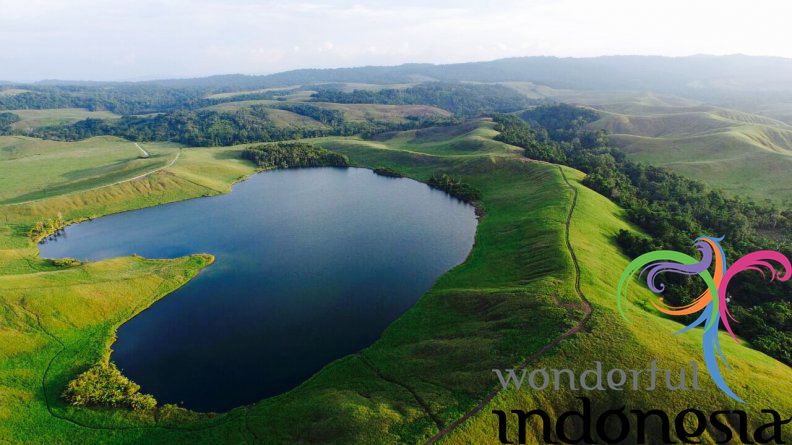 Papua Tourism - Photo Gallery - sentani lake papua 5