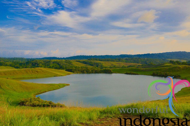 Papua Tourism - Photo Gallery - sentani lake papua 6