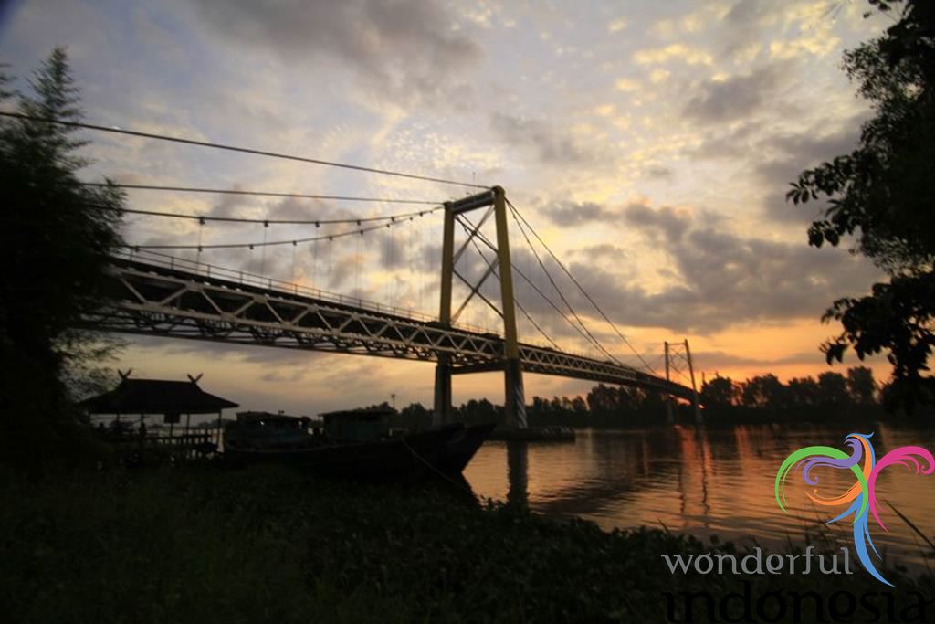 South Kalimantan - South Borneo Tourism - Photo Gallery - barito bridge ...
