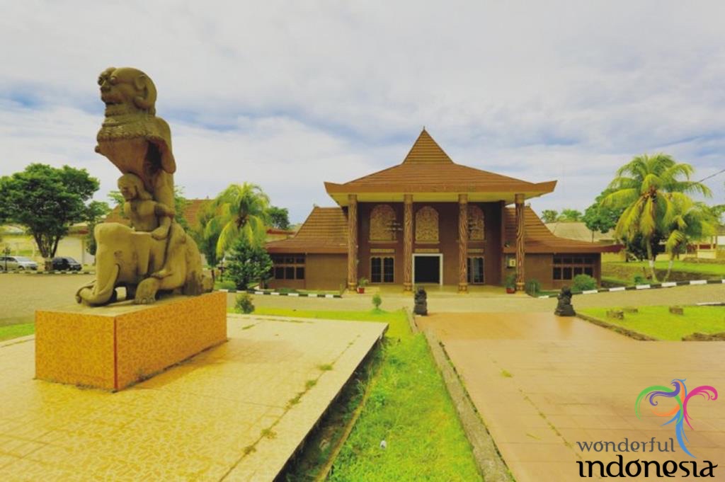 South Sumatra Tourism - Photo Gallery - state museum of balaputra dewa ...