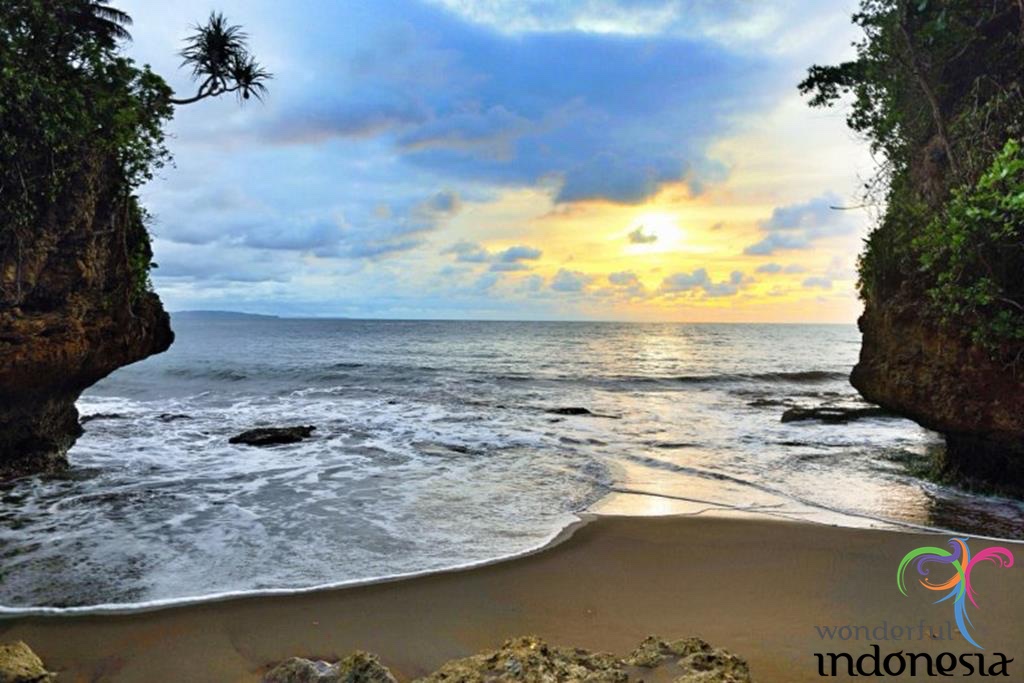 West Java Tourism - Photo Gallery - batu karas beach ciamis west java 5