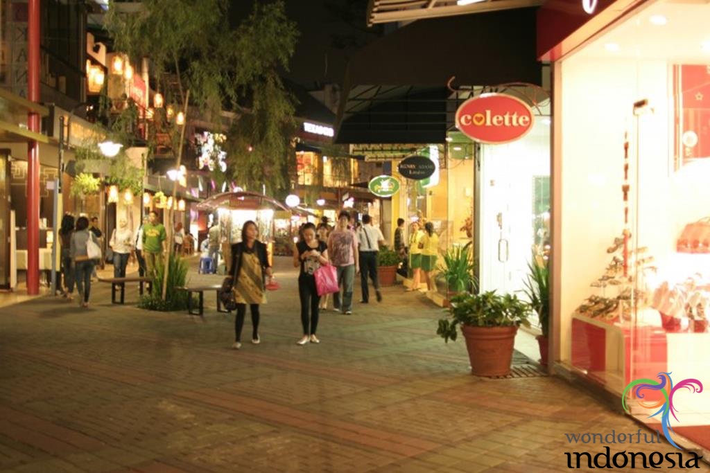 West Java Tourism - Photo Gallery - cihampelas walk bandung west java 2