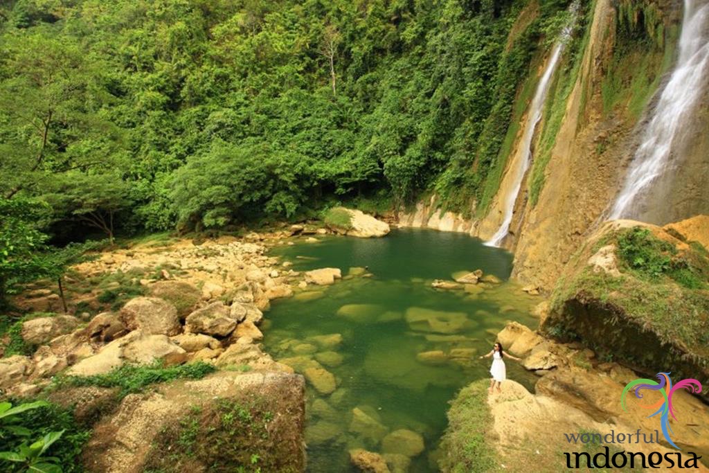 West Java Tourism - Photo Gallery - curug cikaso sukabumi west java 2