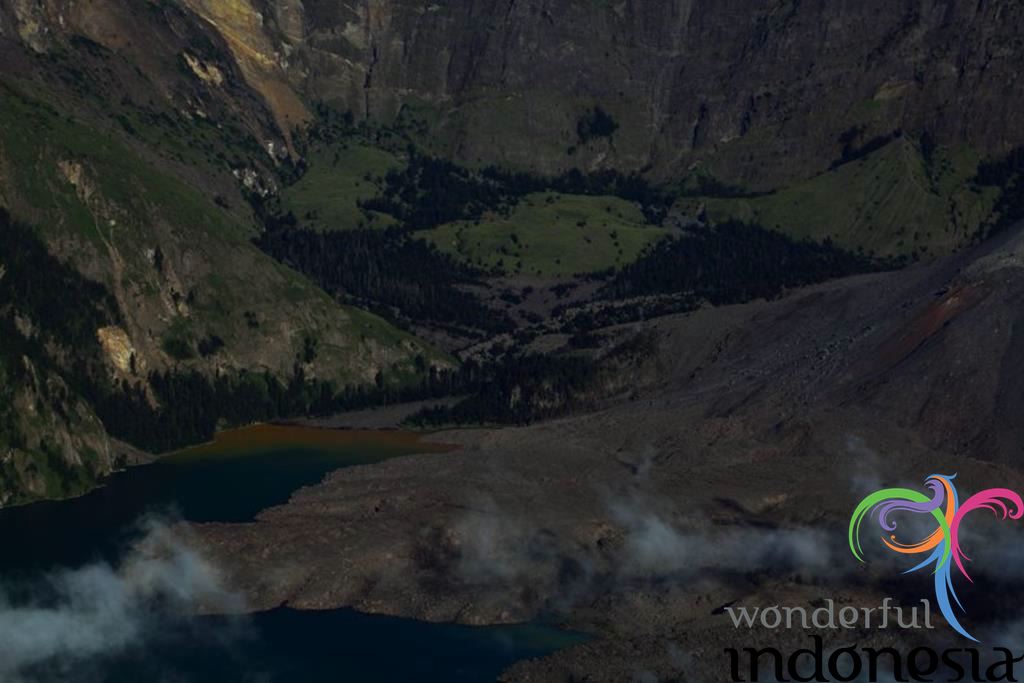 West Nusa Tenggara Tourism - Photo Gallery - lake segara anak mount ...