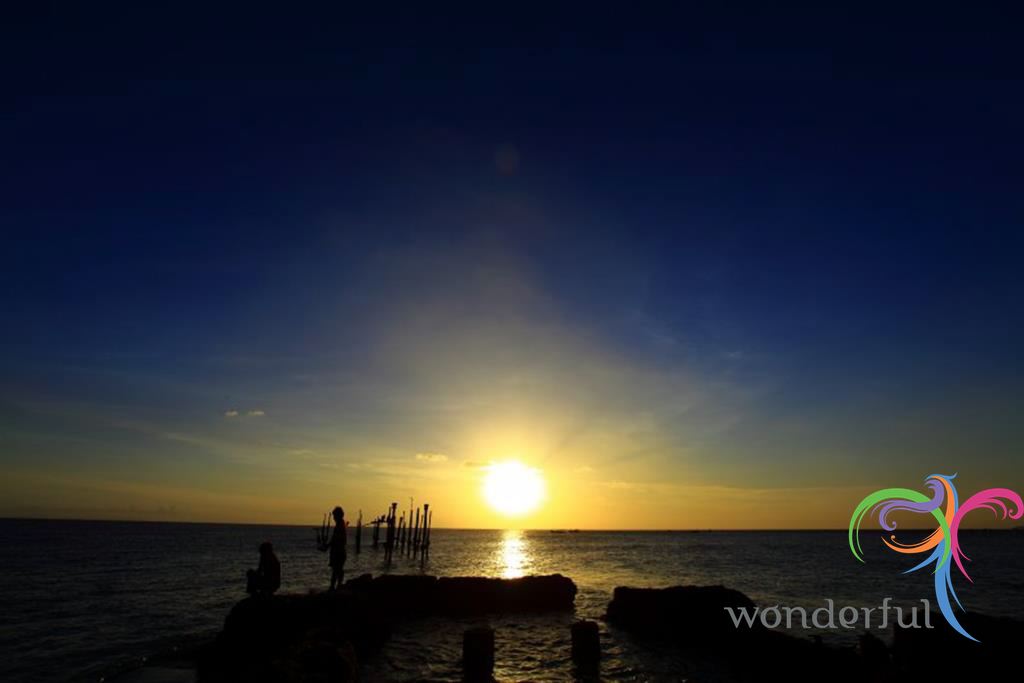 West Nusa Tenggara Tourism - Photo Gallery - sunset ampenan lombok 1