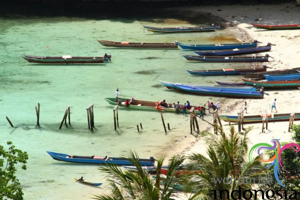 West Papua - West Irian Jaya Tourism - Photo Gallery - kaimana papua ...