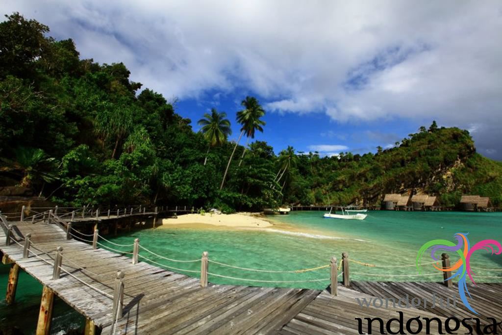 West Papua - West Irian Jaya Tourism - Photo Gallery - misool island ...