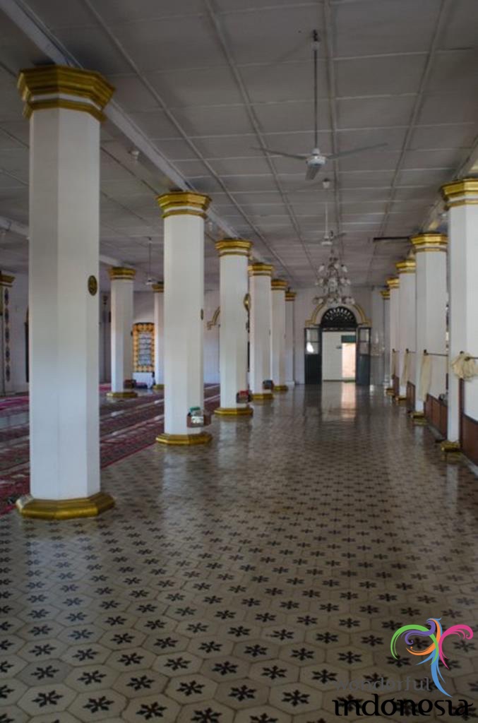 West Sumatra Tourism - Photo Gallery - grand mosque padang west sumatra 2